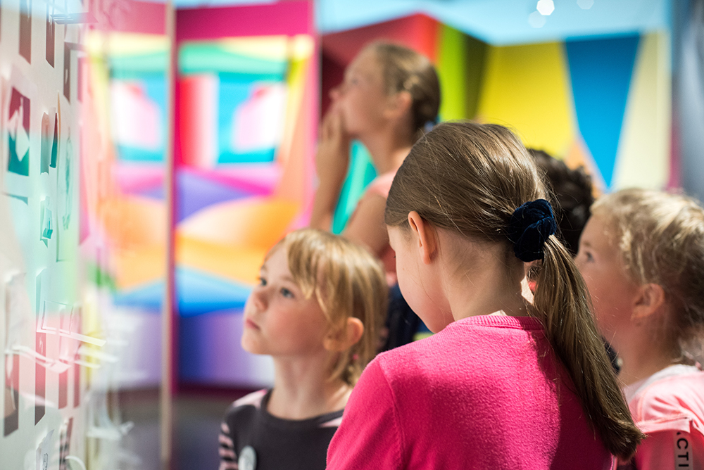 Family Morning: Let’s meet at Bluhm's house - Kumu kunstimuuseum